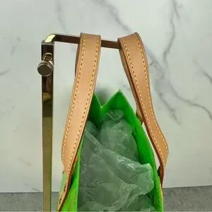 Louis Vuitton | Bags | Louis Vuitton Green Vernis Reade Pm Limited ...